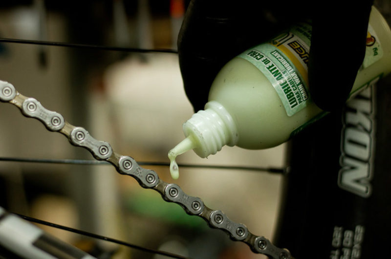 Todo sobre cómo engrasar tu bicicleta - Buhobike Blog